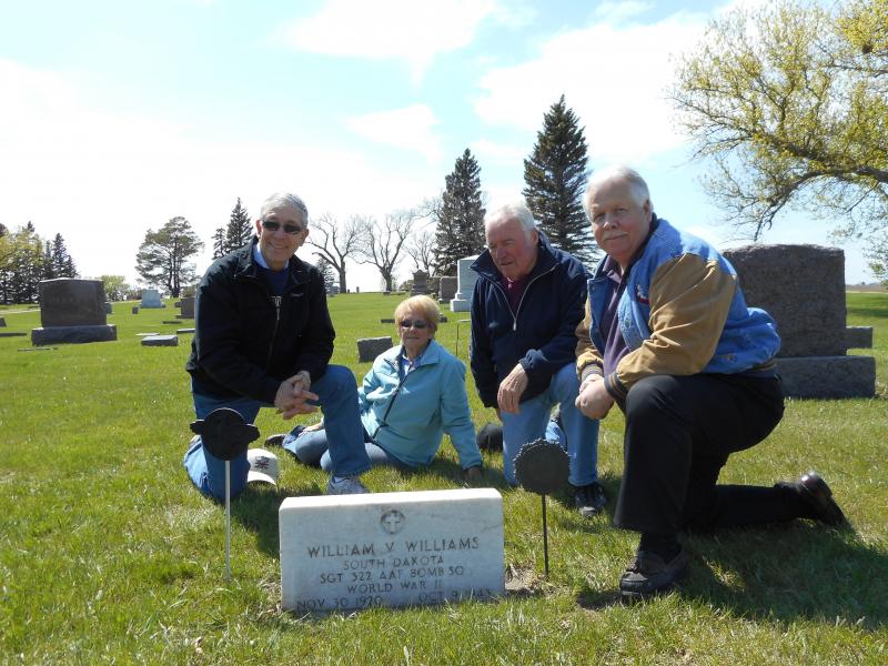 World War II gunner's story unites two families across the globe ...