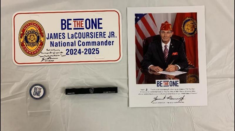 Iwo Jima survivor presents gift to national commander | Legiontown U.S.A.
