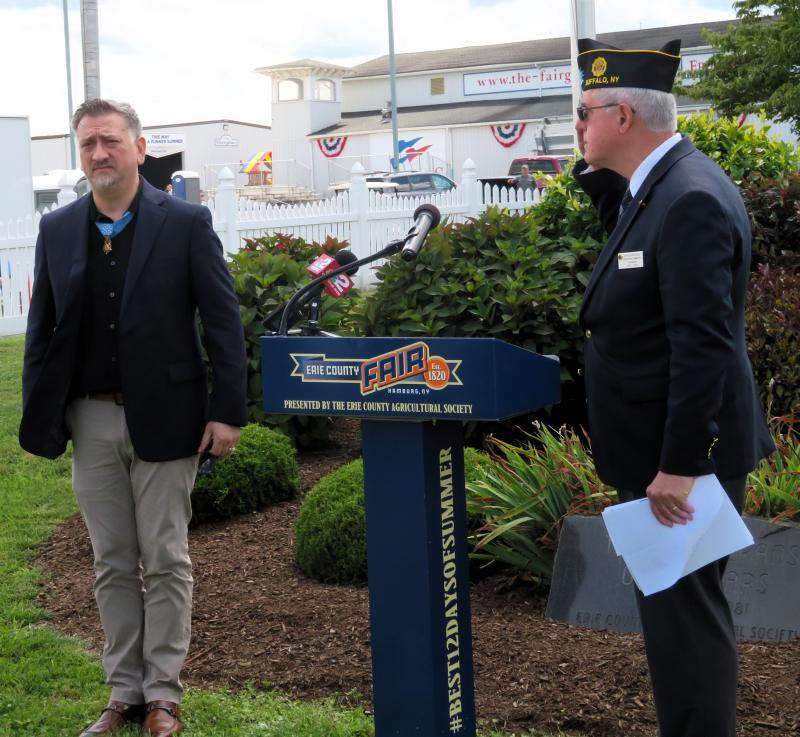 Medal of Honor recipient SSgt David G. Bellavia at Veterans Recognition ...